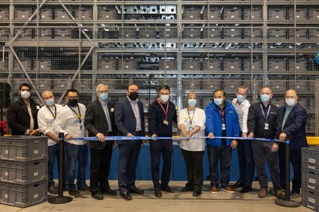 Walmart unveils new tech at Cornwall, Ont. distribution centre ...