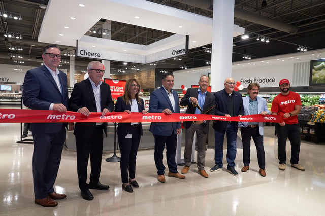 PHOTO GALLERY: Metro opens new store in Niagara Falls | Canadian Grocer