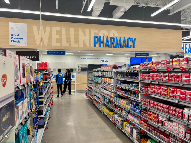 PHOTO GALLERY: Walmart opens 'compact' Supercentre in Mississauga ...