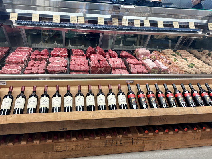 PHOTO GALLERY: Longo's makes its debut in Kitchener, Ont. | Canadian Grocer