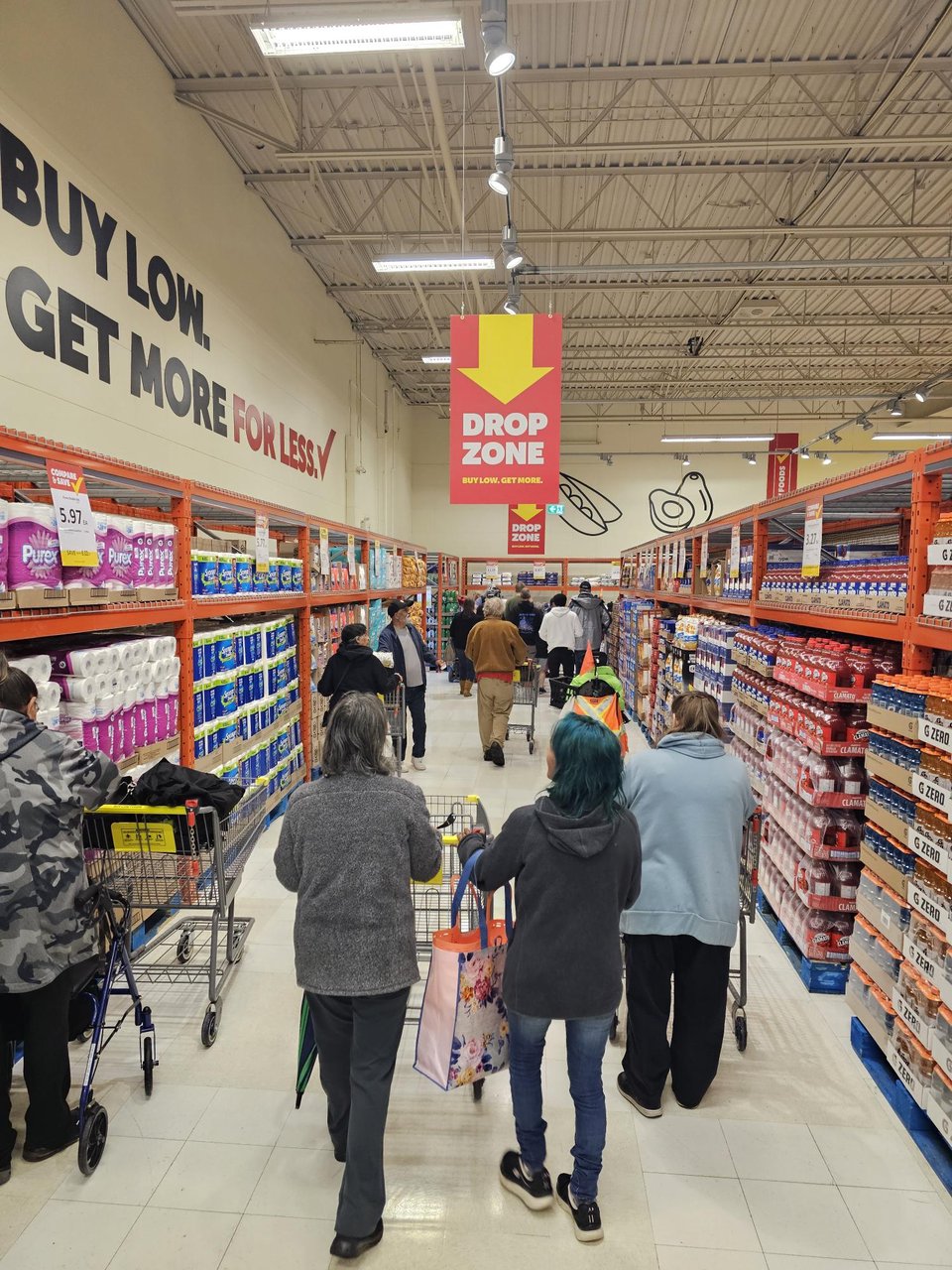 PHOTO GALLERY: Buy-Low Foods adds new location in B.C. | Canadian Grocer