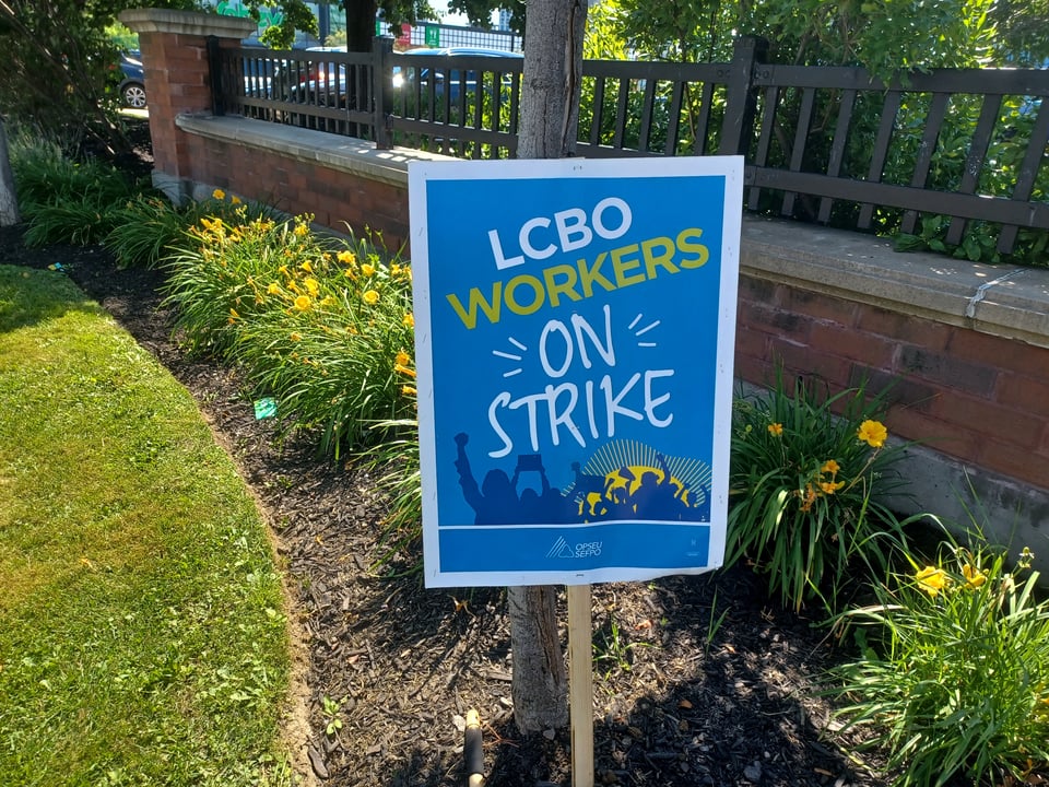 Ontario further speeds up alcohol expansion amid LCBO strike | Canadian ...