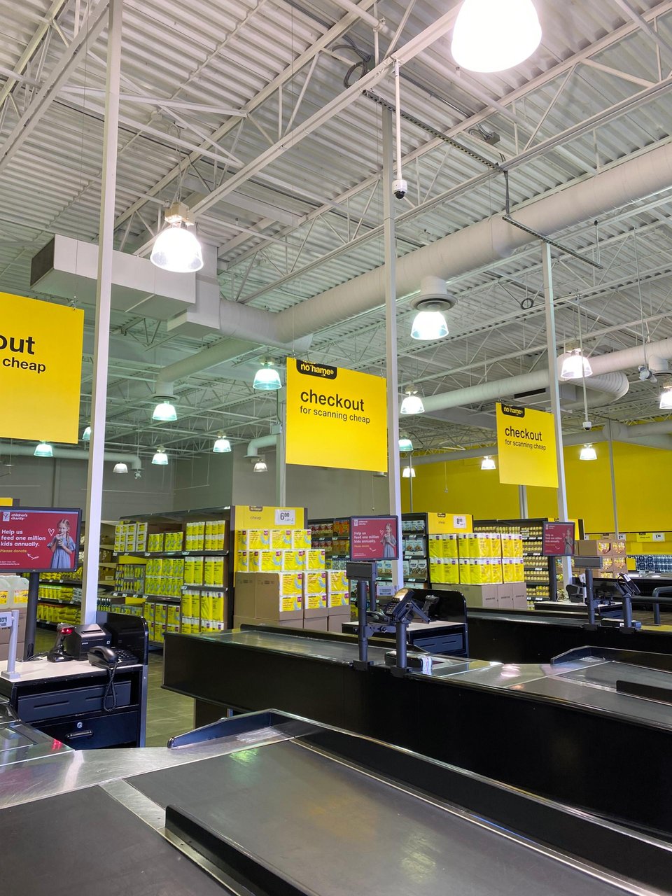 PHOTO GALLERY: Inside Loblaw’s first No Name store | Canadian Grocer