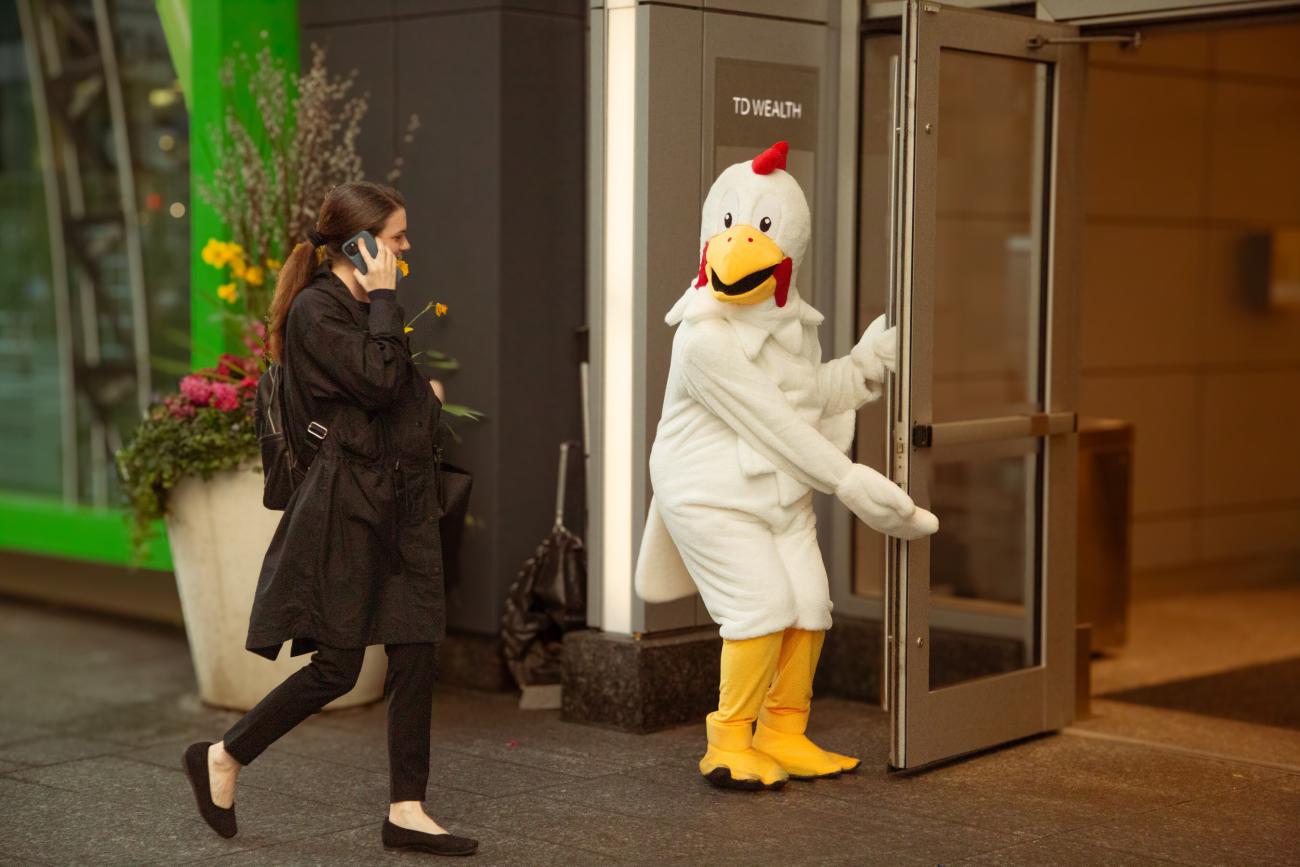 Chicken Farmers of Canada deploys helpful "chickens" in Toronto ...