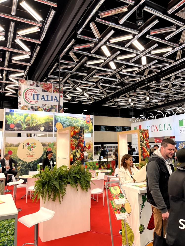 PHOTO GALLERY: On the show floor at SIAL Canada 2024 | Canadian Grocer