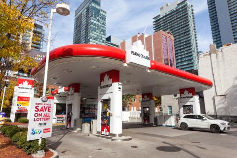 Suncor to keep Petro Canada retail business after comprehensive review | Canadian Grocer