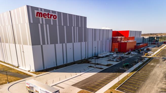 Metro opens automated distribution centre in Quebec | Canadian Grocer Metro opens automated distribution centre in Quebec | Canadian Grocer